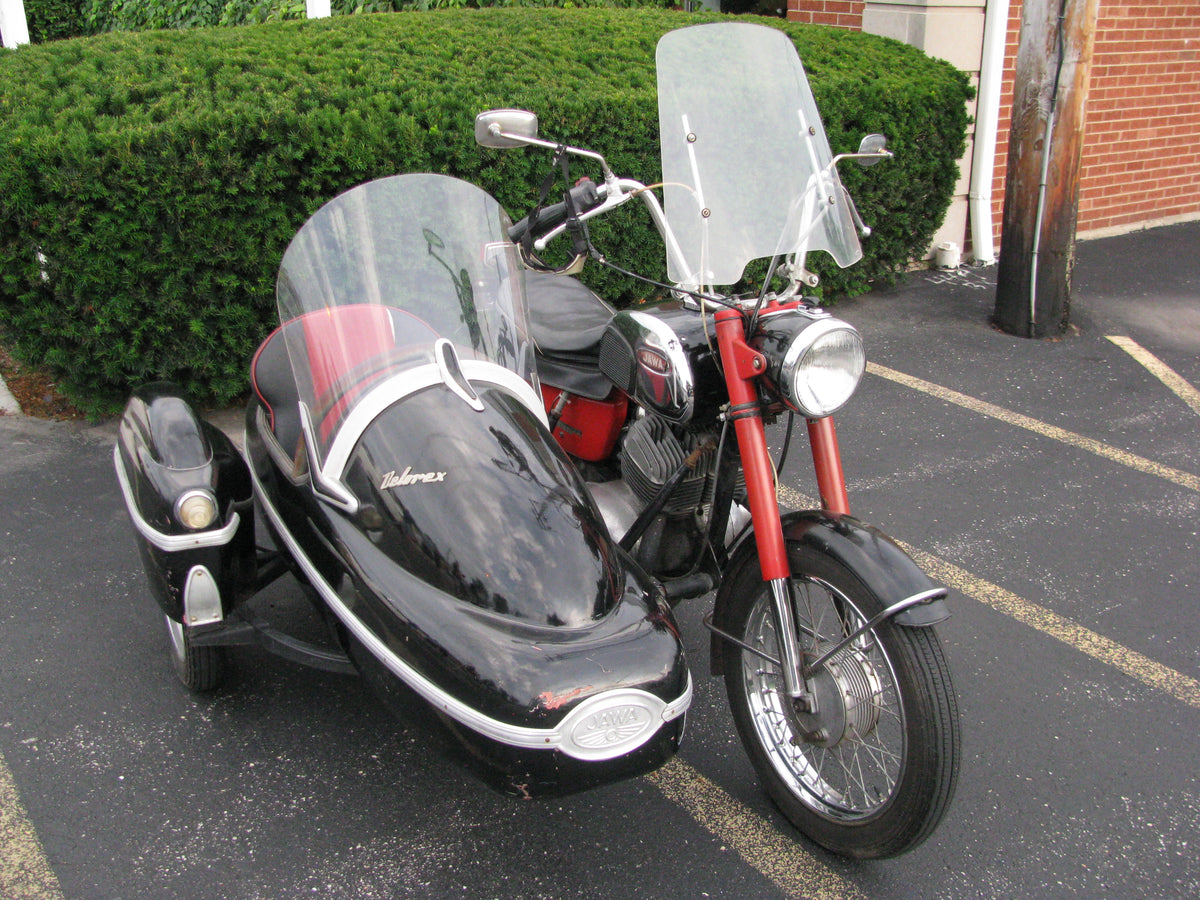 Velorex Sidecar 560 -1974 Windshield – GP Cycleworks
